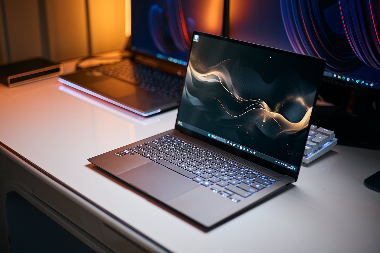 Best Laptops Under $1000 (2025) | The Tech Ranker